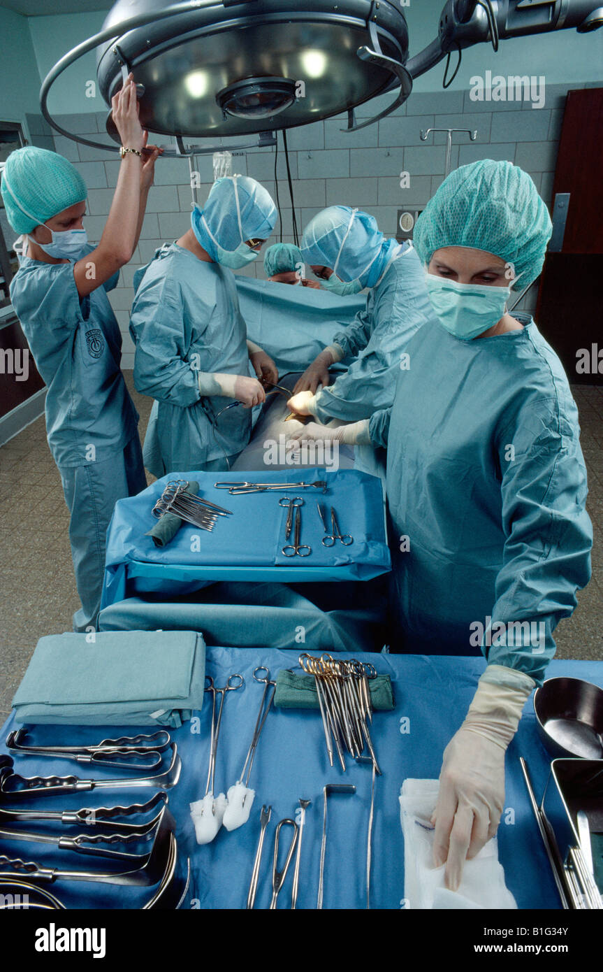 Medical professionals in a hospital operating room Stock Photo - Alamy