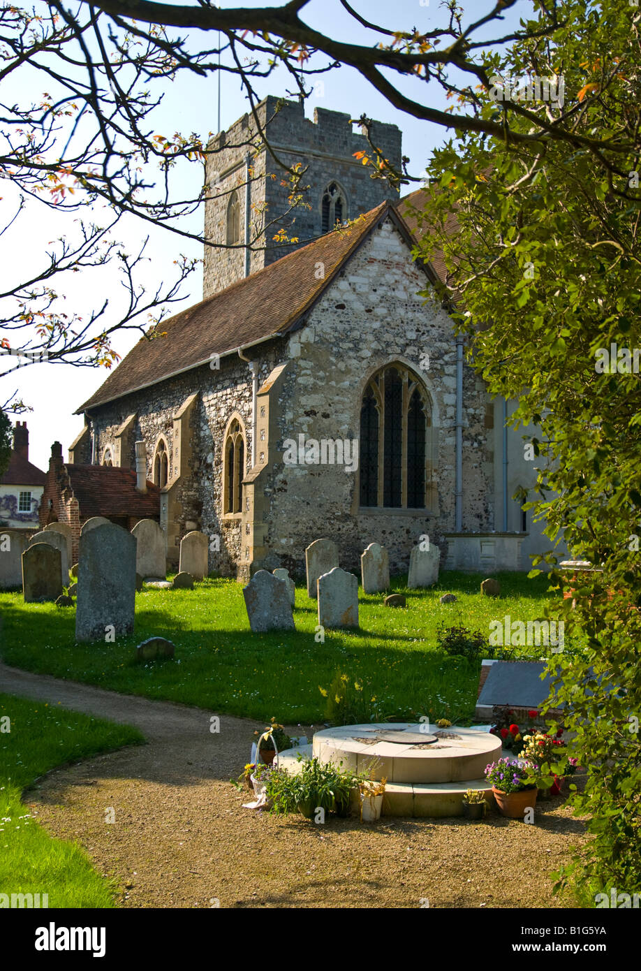 St peters church old woking hi-res stock photography and images - Alamy