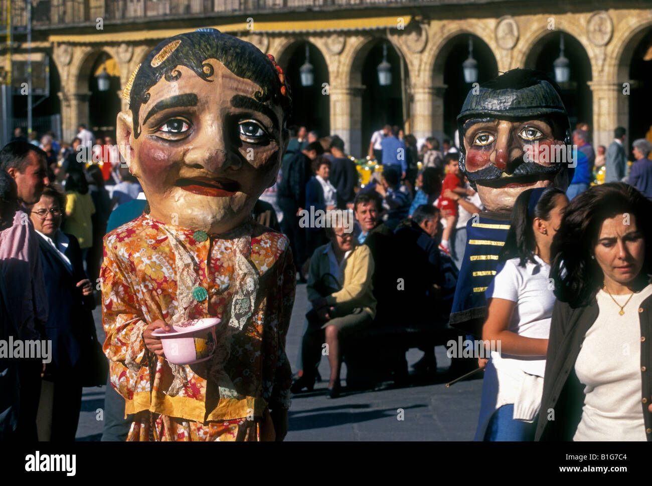 Spaniard spaniards spanish people festival hi-res stock photography and ...