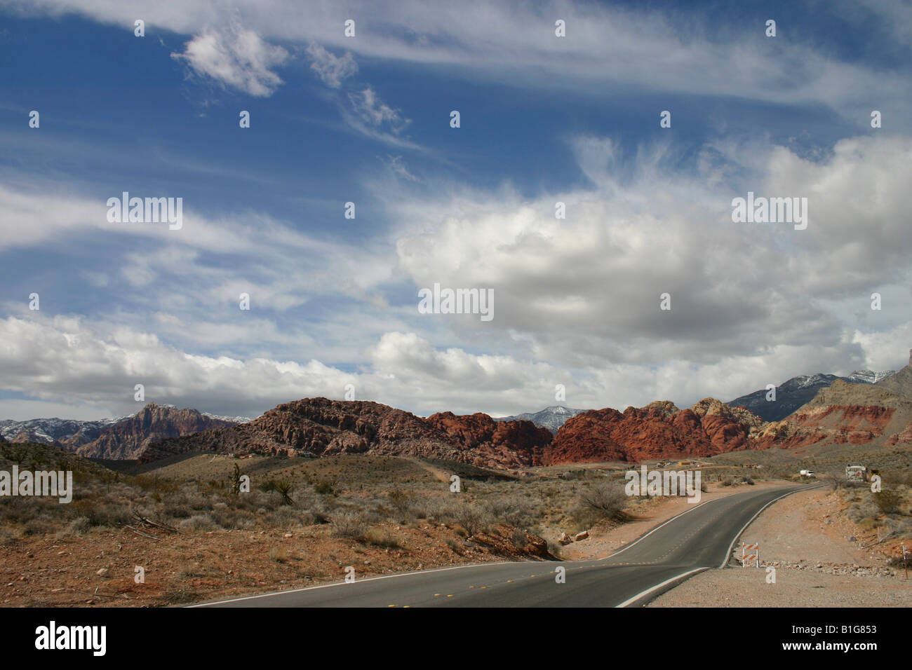Big red desert hi-res stock photography and images - Alamy