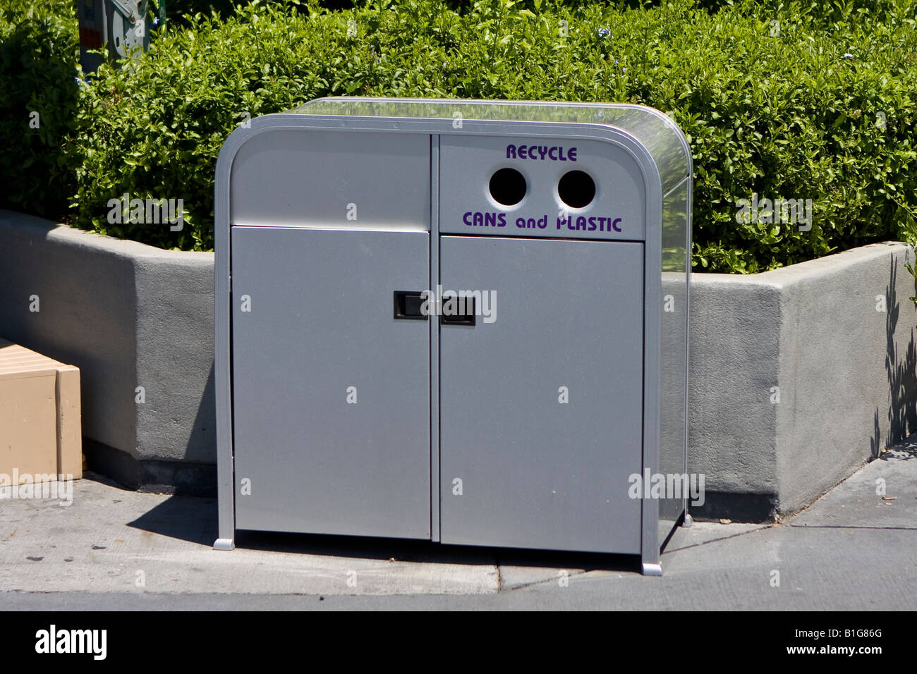 Trash and Recycle Can Stock Photo - Alamy