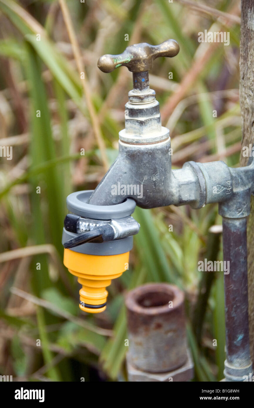 Water on tap hi-res stock photography and images - Alamy