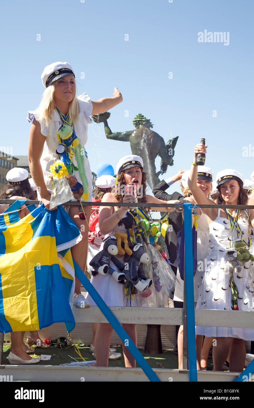 High school girls celebrate High School Graduation Day in Gothenburg ...