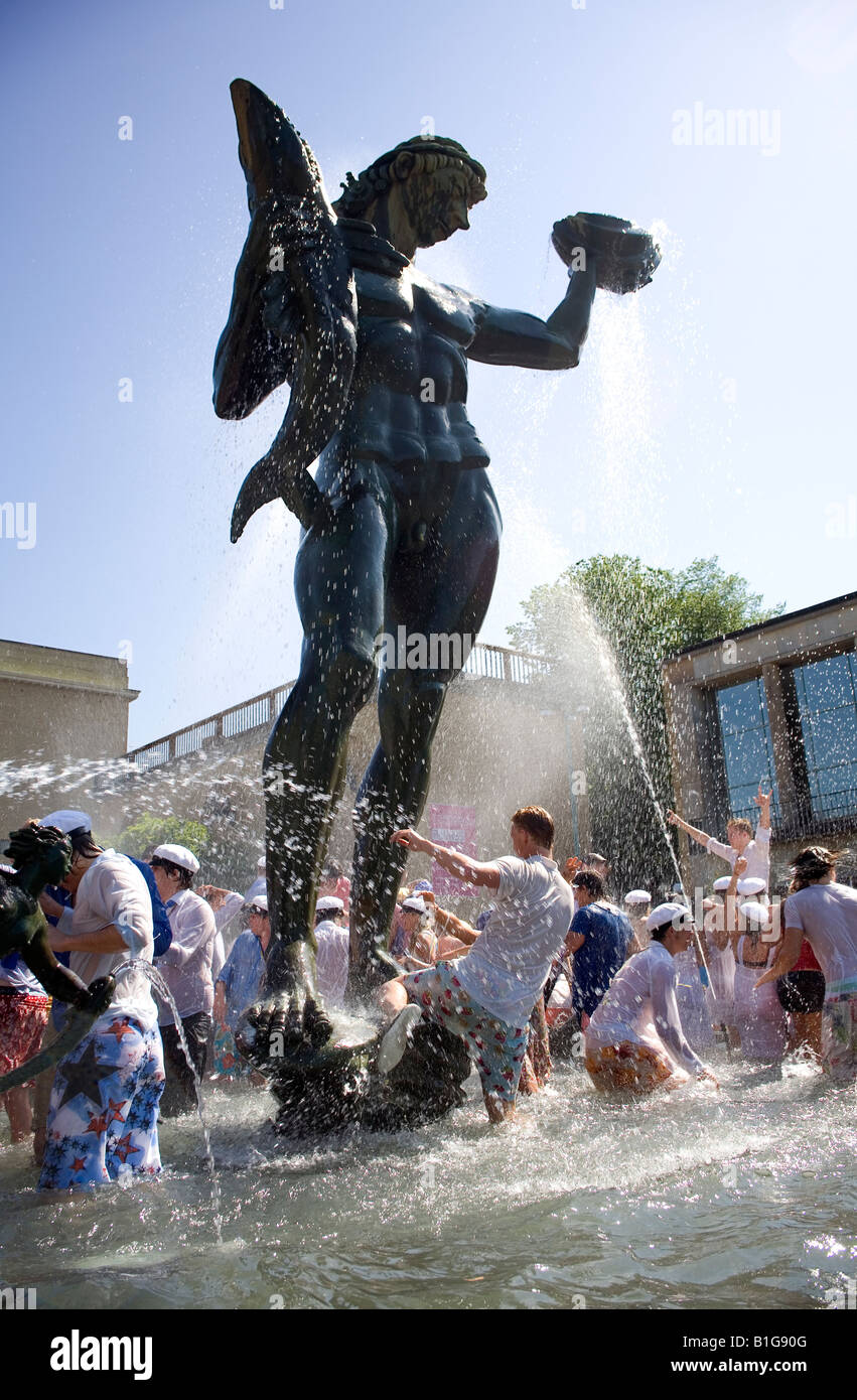 High splash hi-res stock photography and images - Alamy