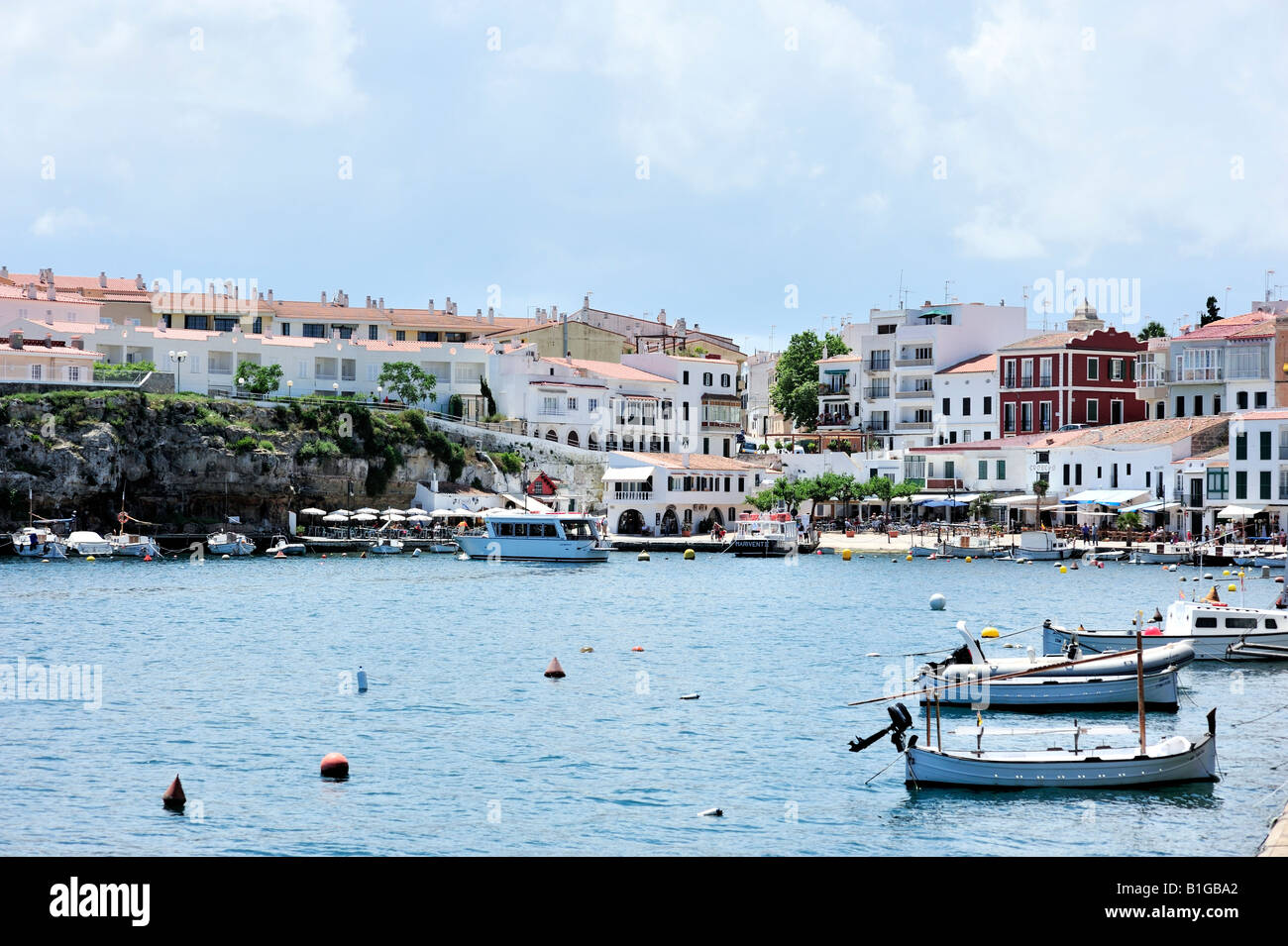 Boats cales fonts menorca hi-res stock photography and images - Alamy