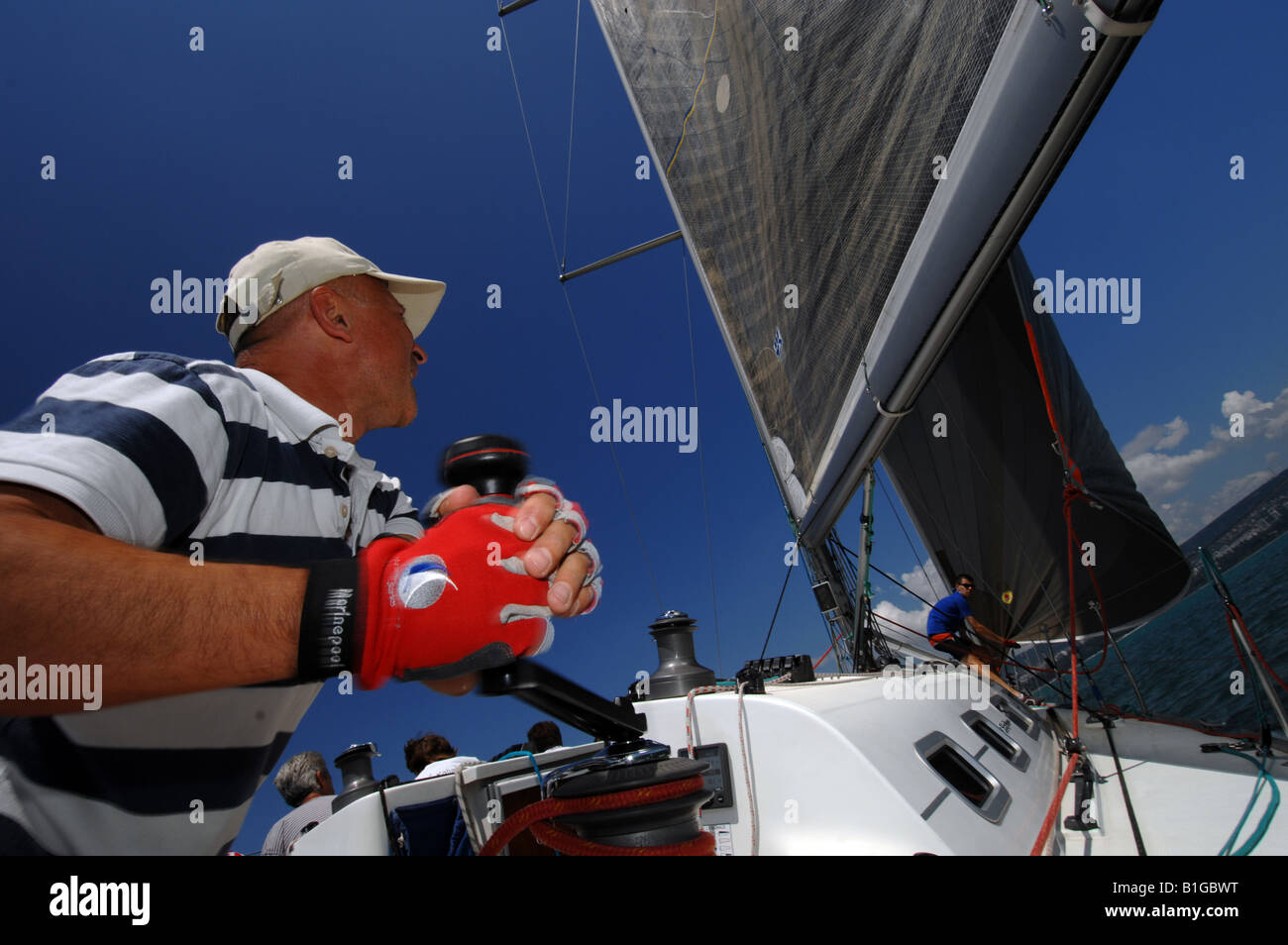 sailing yacht racing Stock Photo - Alamy