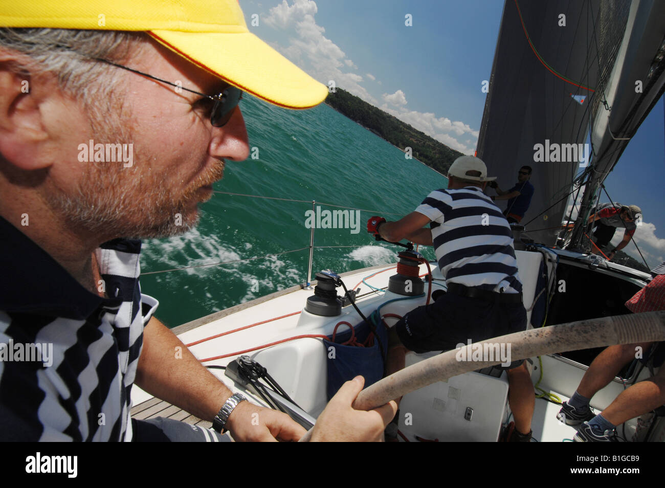sailing yacht racing Stock Photo - Alamy