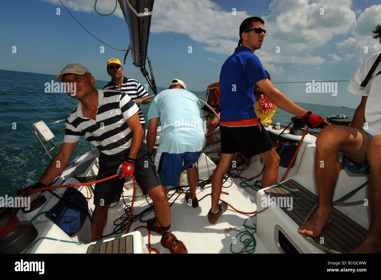 sailing yacht racing Stock Photo - Alamy