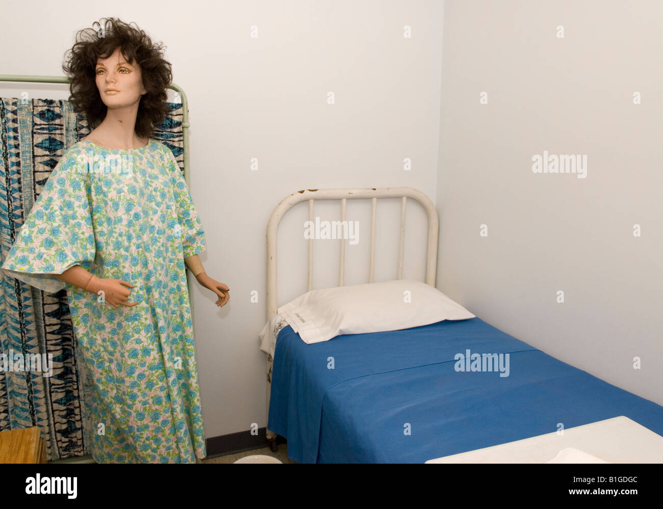 Psychiatric hospital room hi-res stock photography and images - Alamy