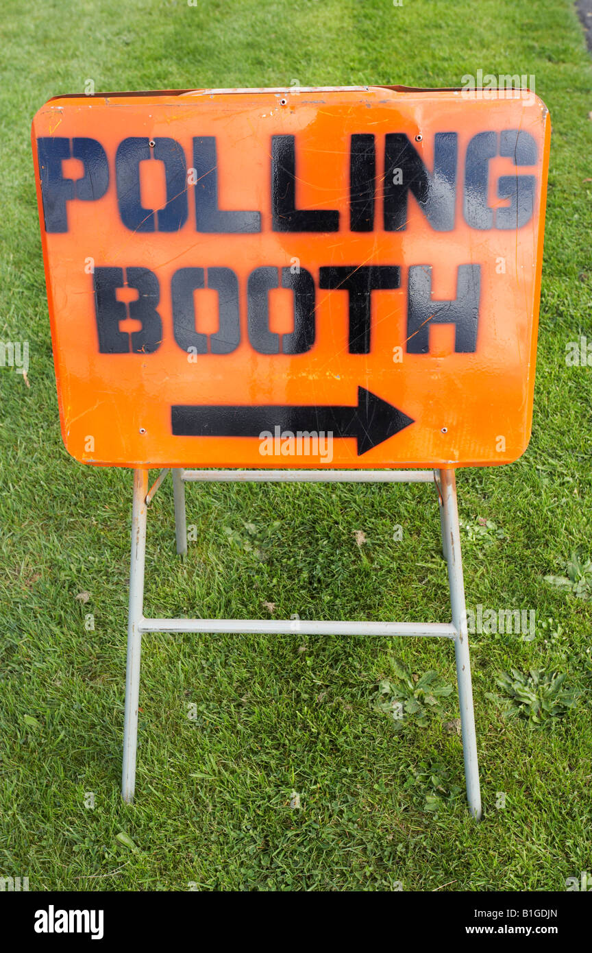Polling booth hi-res stock photography and images - Alamy