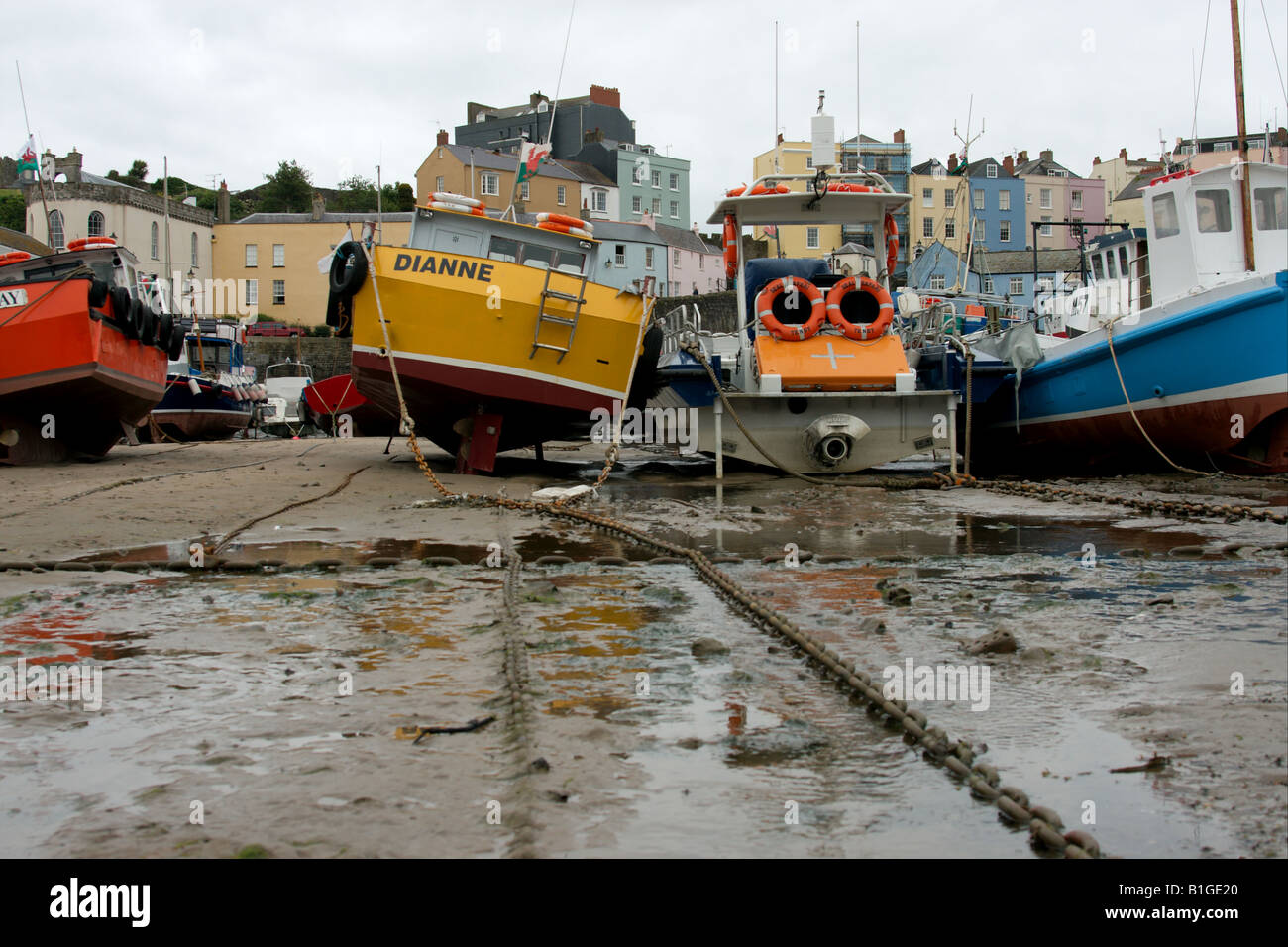 Tenby harbour yacht hi-res stock photography and images - Alamy