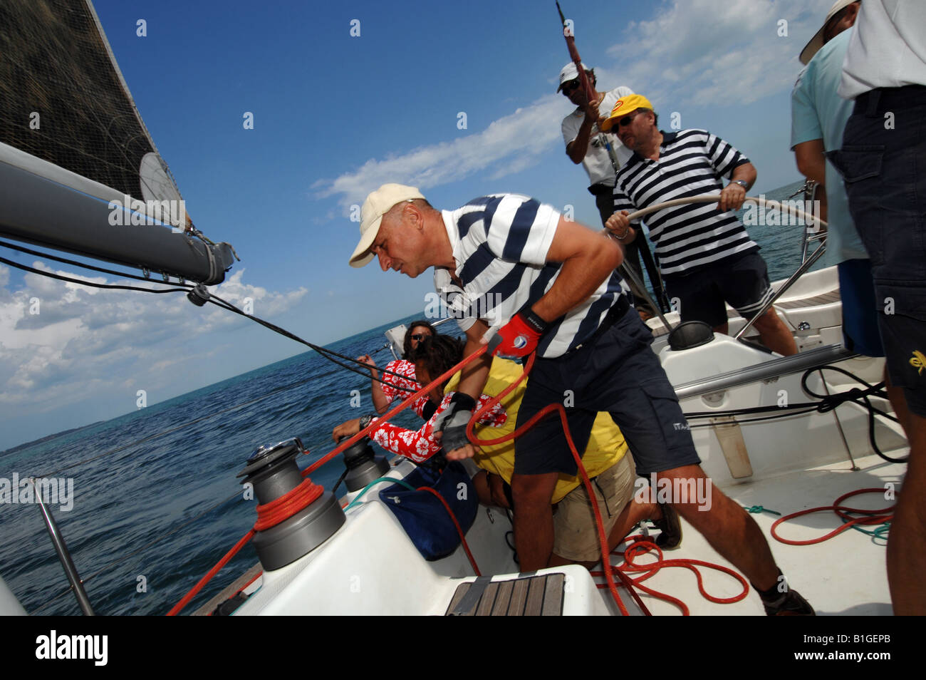sailing yacht racing Stock Photo - Alamy