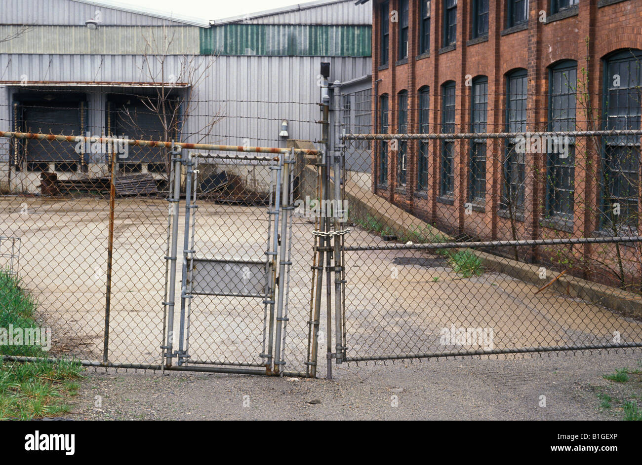 Abandoned factory building Stock Photo - Alamy