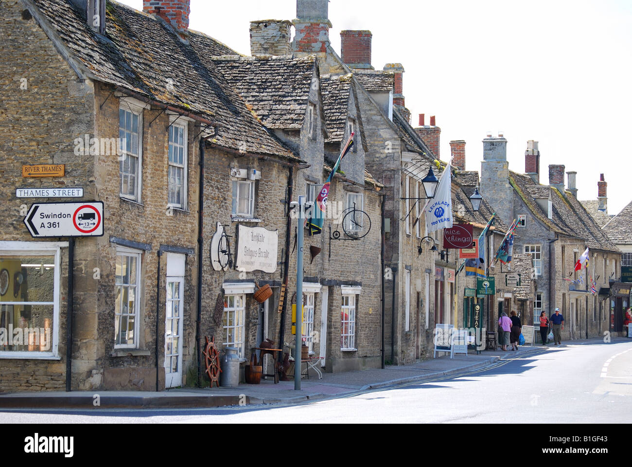 Lechlade Centre High Resolution Stock Photography and Images - Alamy