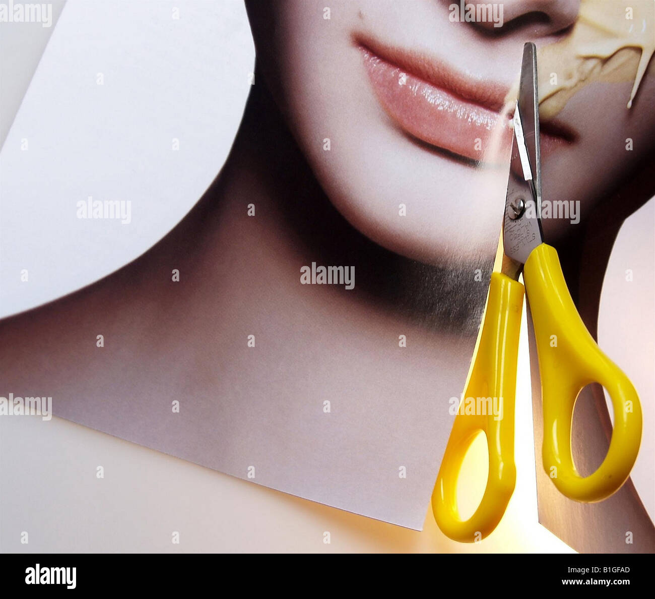Cutting up bodies hi-res stock photography and images - Alamy