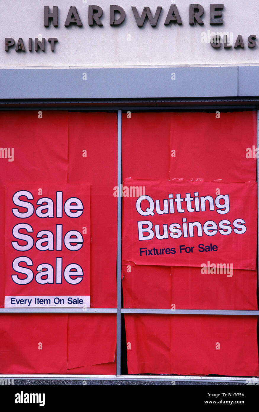 hardware store going out of business signs California Stock Photo - Alamy