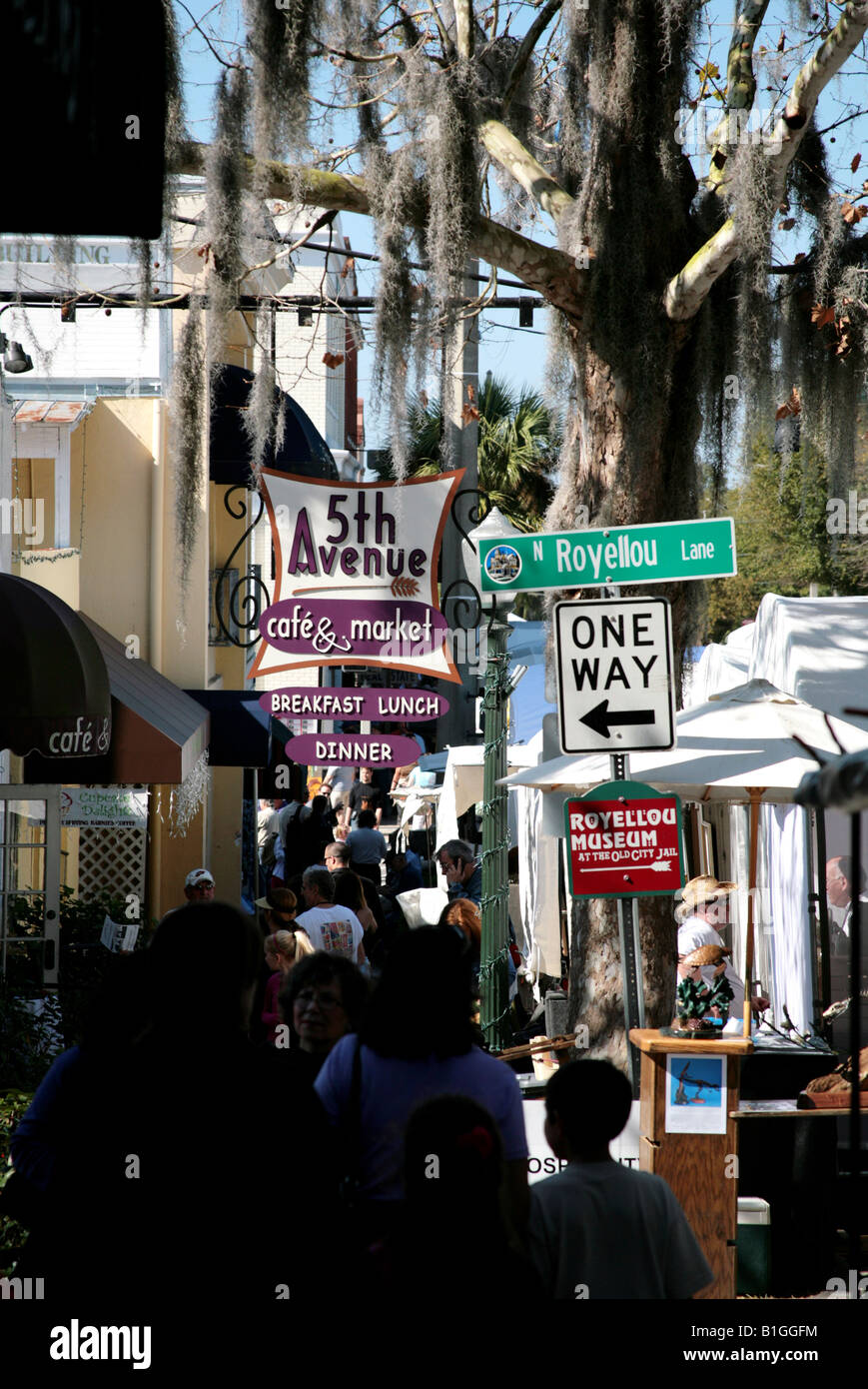 Mount Dora art festival on the streets of the small town Stock Photo ...
