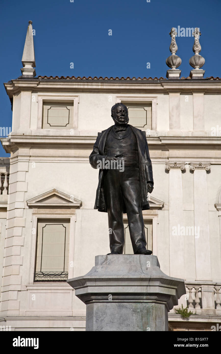 Statue of Cavour at Padova Stock Photo - Alamy