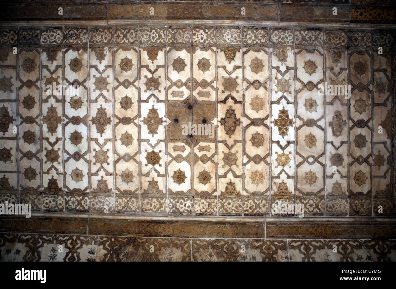 Detail from the palace ceiling inside the Red Fort Agra India. aka Lal ...