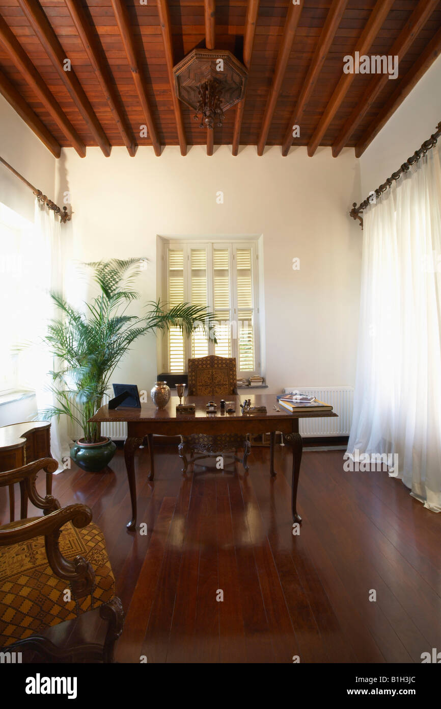 Colonial office hi-res stock photography and images - Alamy