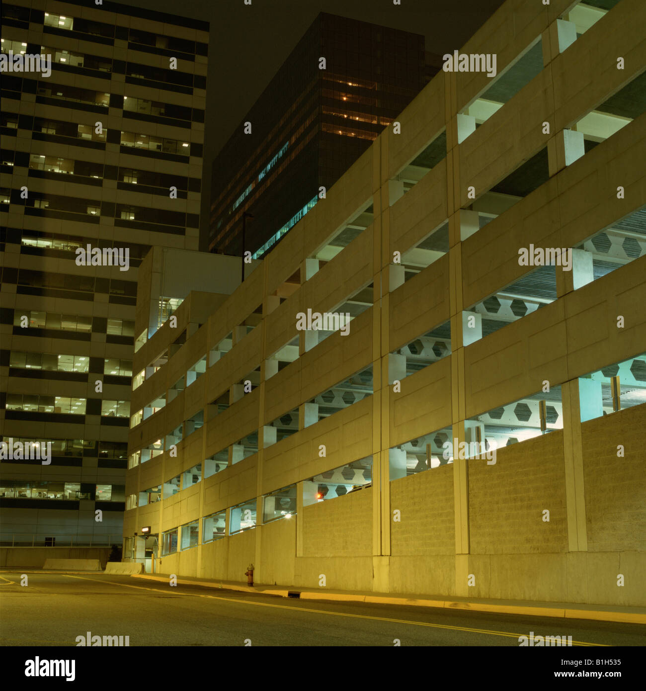 Building at night Stock Photo - Alamy