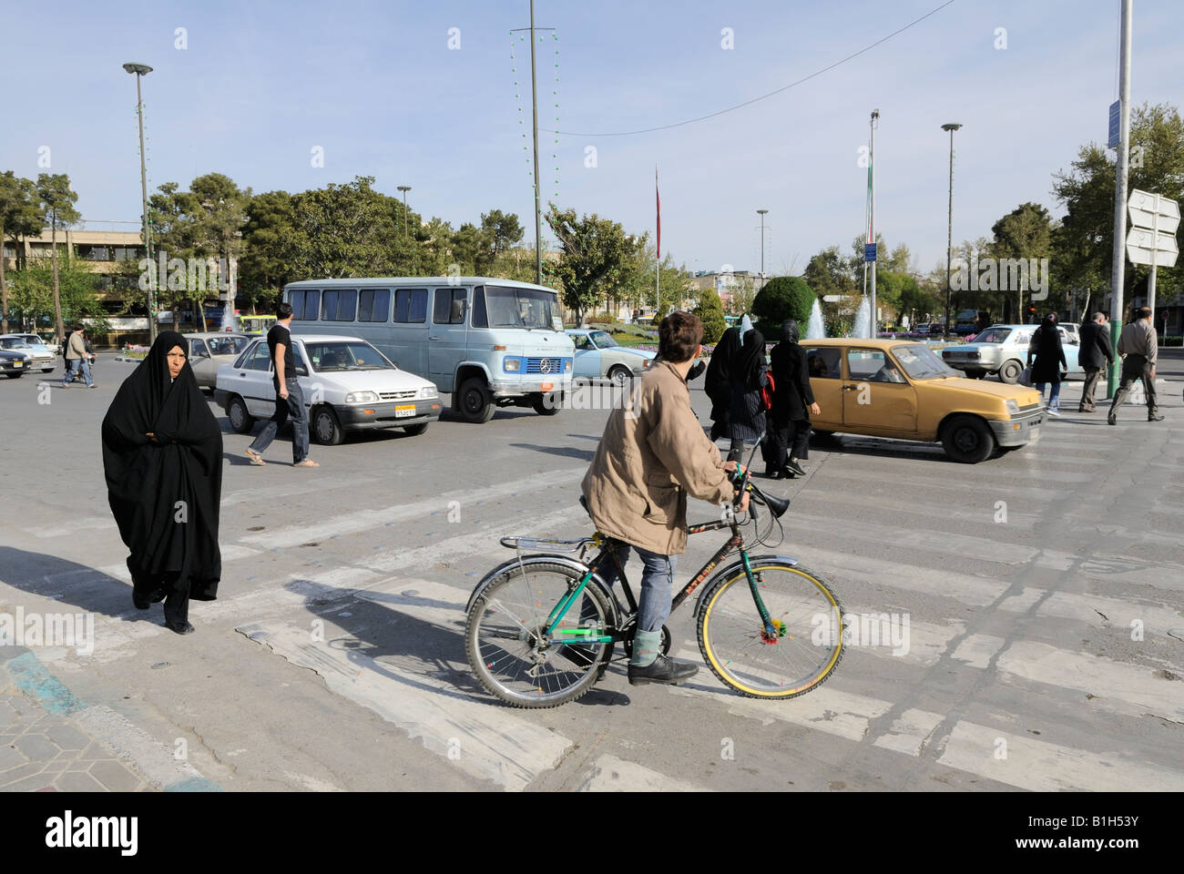 Iranian traffic signs hi-res stock photography and images - Alamy