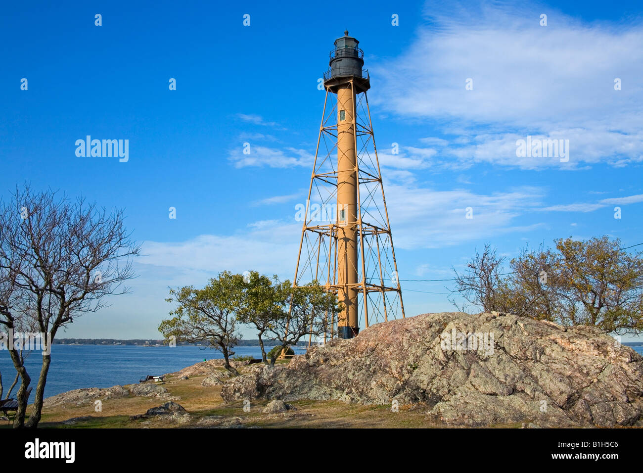 Lighthouse on the coast, Marblehead Lighthouse, Chandler Hovey Park ...