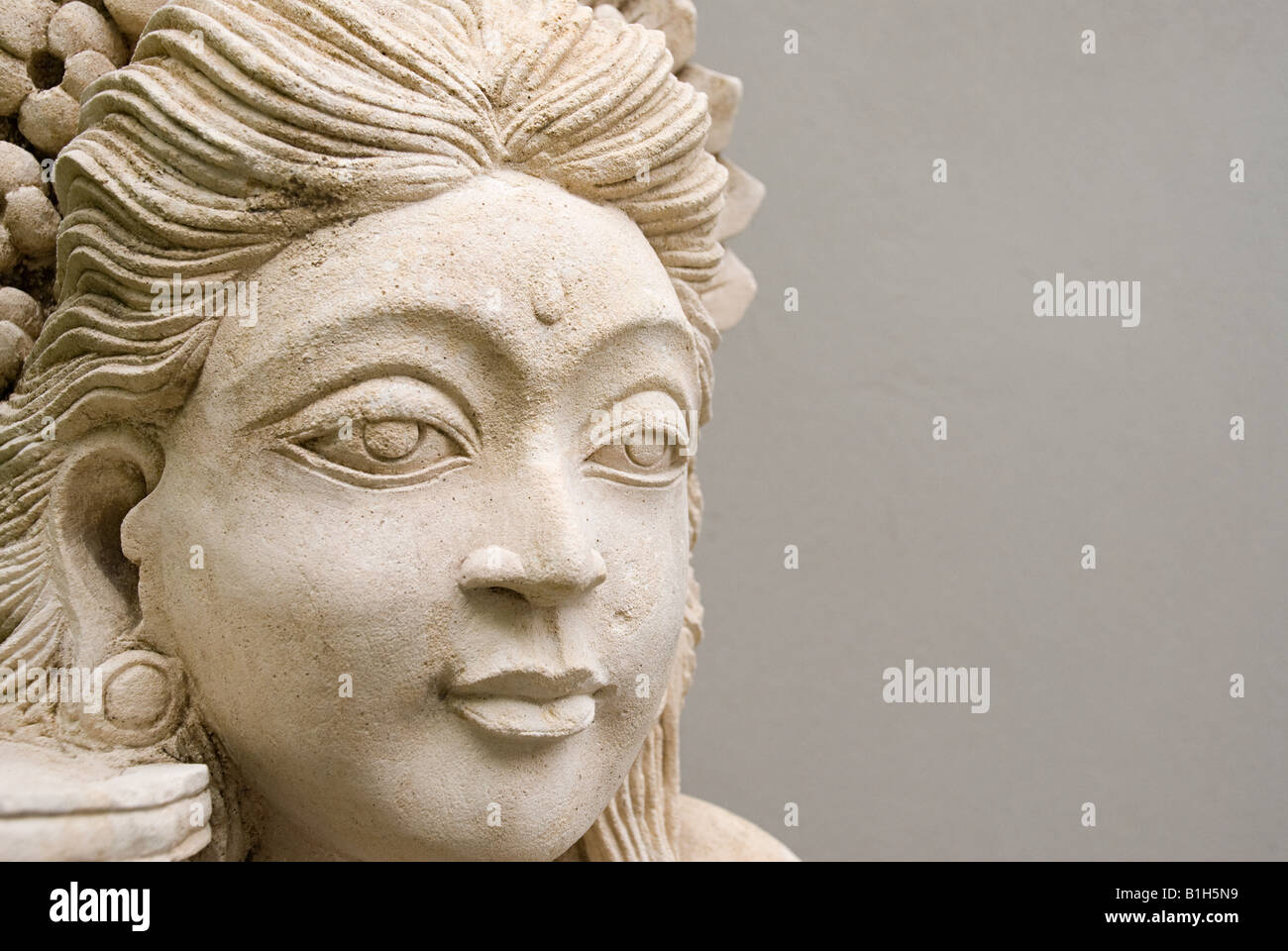 Stone statue face female hi-res stock photography and images - Alamy