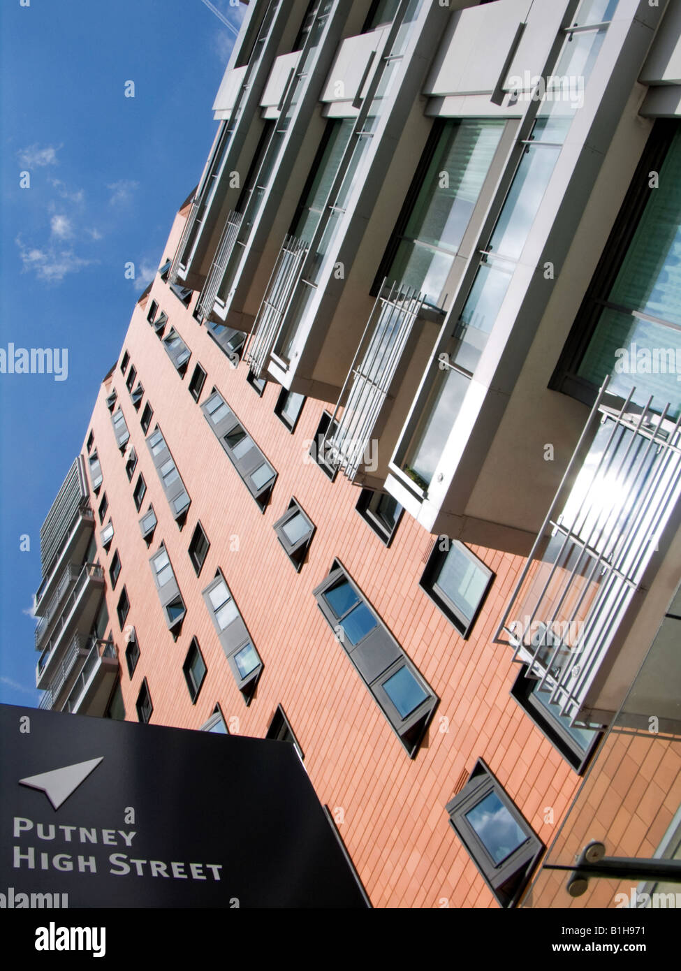 putney wharf tower, a contemporary highrise luxury apartment block ...