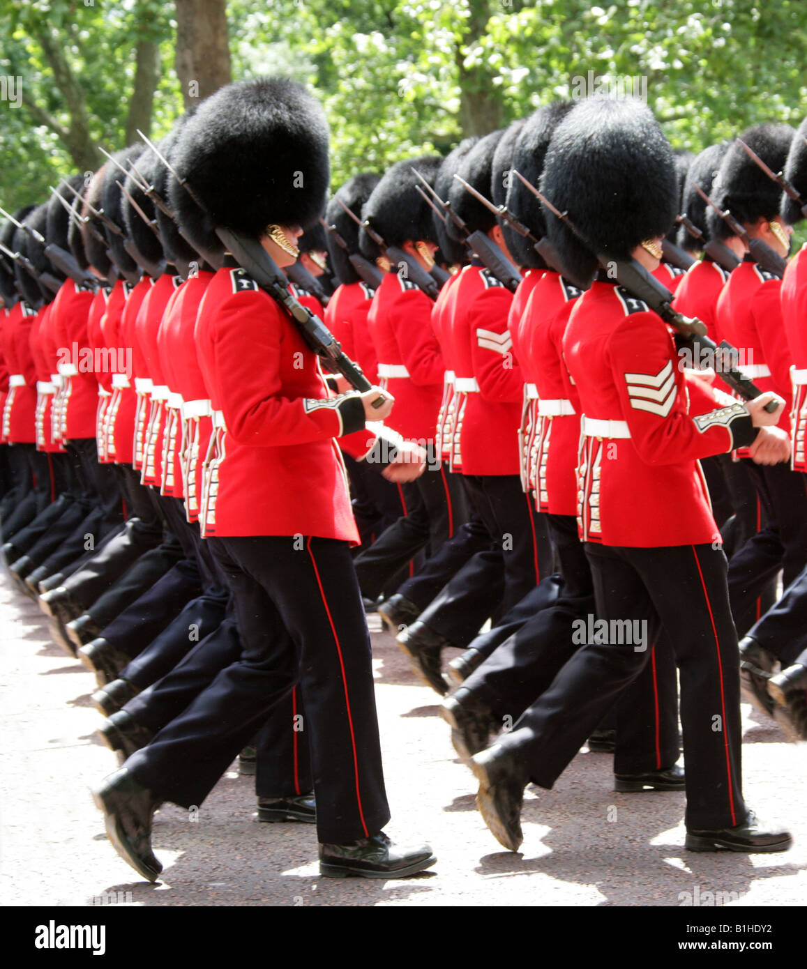 Trooping the colour welsh guards hi-res stock photography and images ...