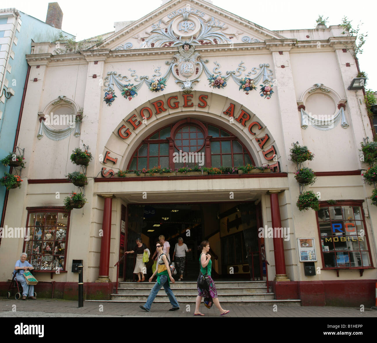 St georges arcade falmouth hi-res stock photography and images - Alamy