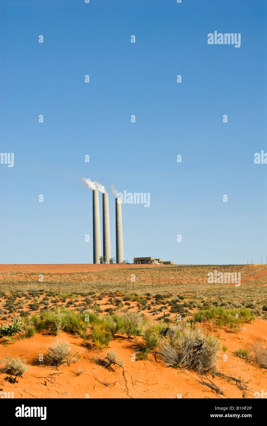 Power plant in the Arizona desert Stock Photo - Alamy