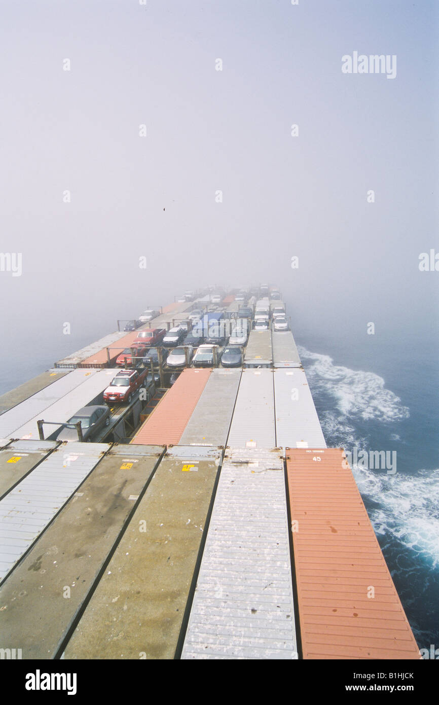 Pacific Ocean. Container vessel, Horizon Anchorage plys water between ...