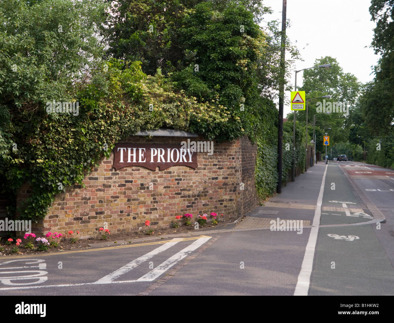 The priory hospital, roehampton hi-res stock photography and images - Alamy