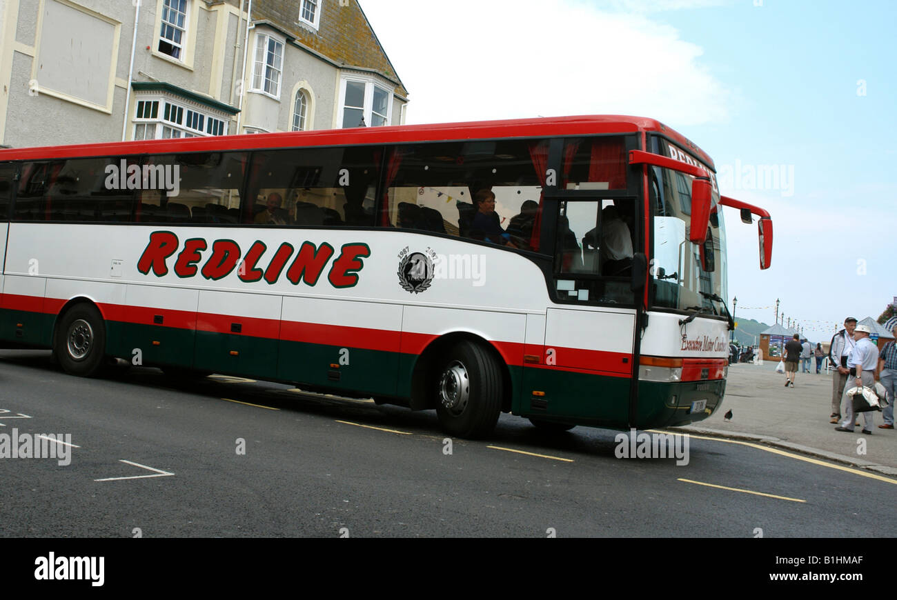 Buses in cornwall hi-res stock photography and images - Alamy