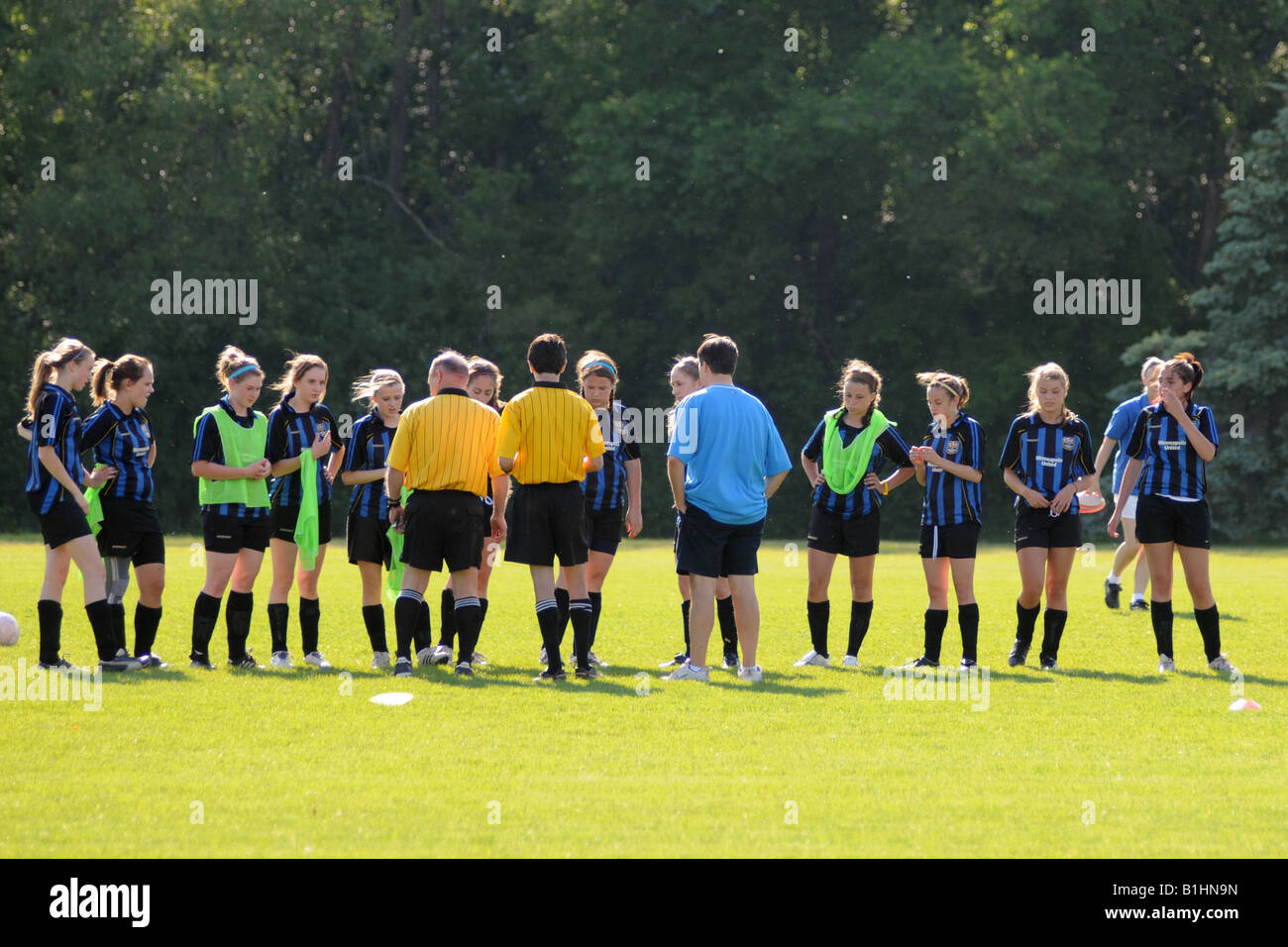 Blue and yellow team colours hi-res stock photography and images - Alamy
