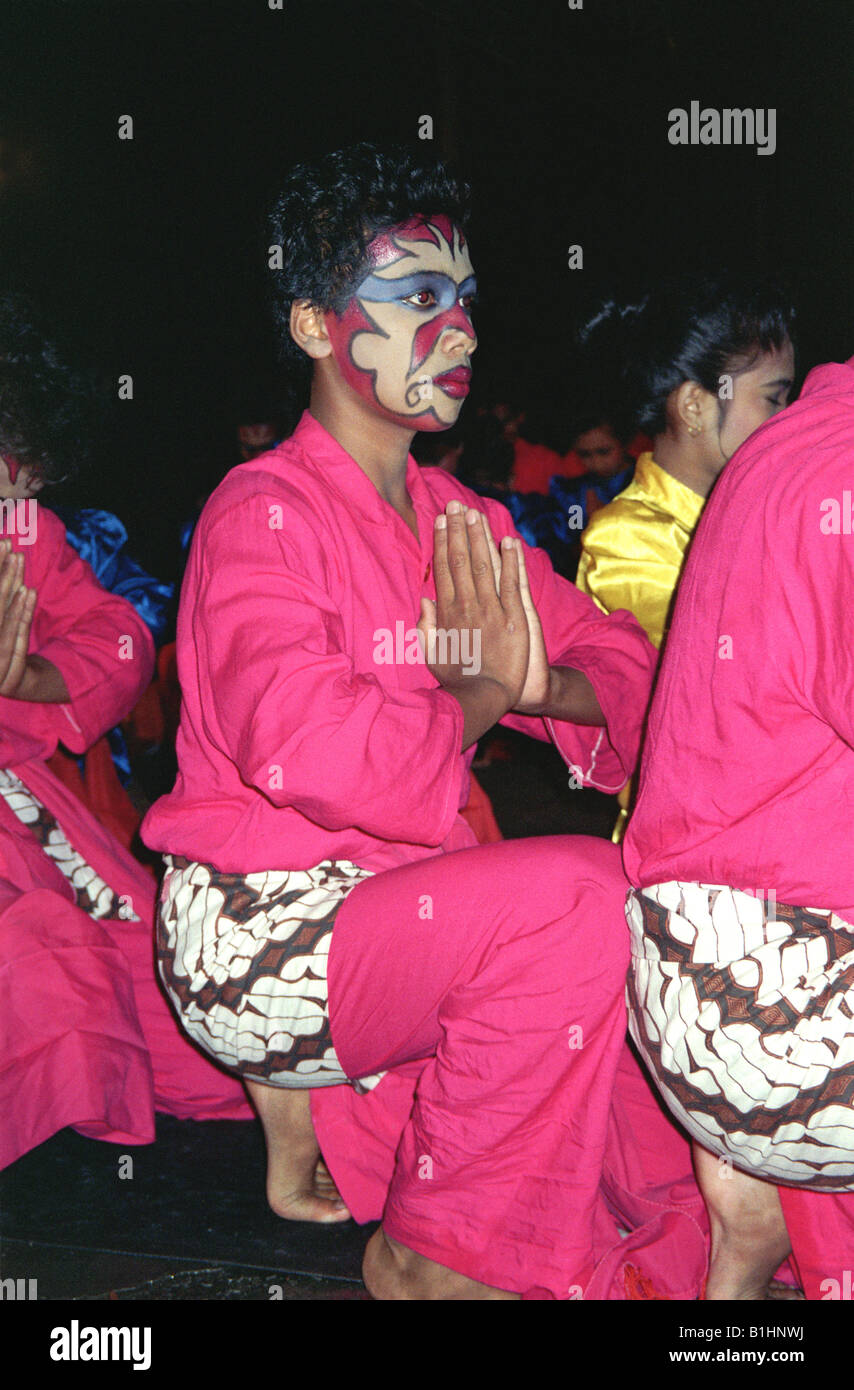 Muslim high priest hi-res stock photography and images - Alamy