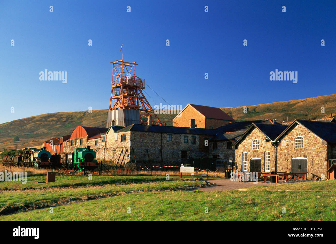 Coal mining wales hi-res stock photography and images - Alamy