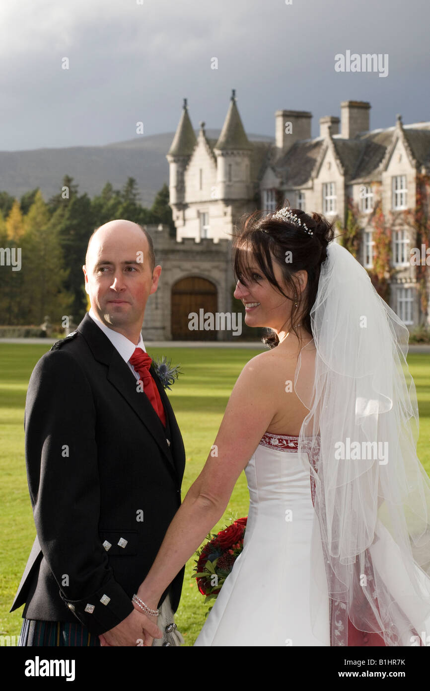 Married couple, man & wife, Balmoral Castle, Scottish wedding Stock ...