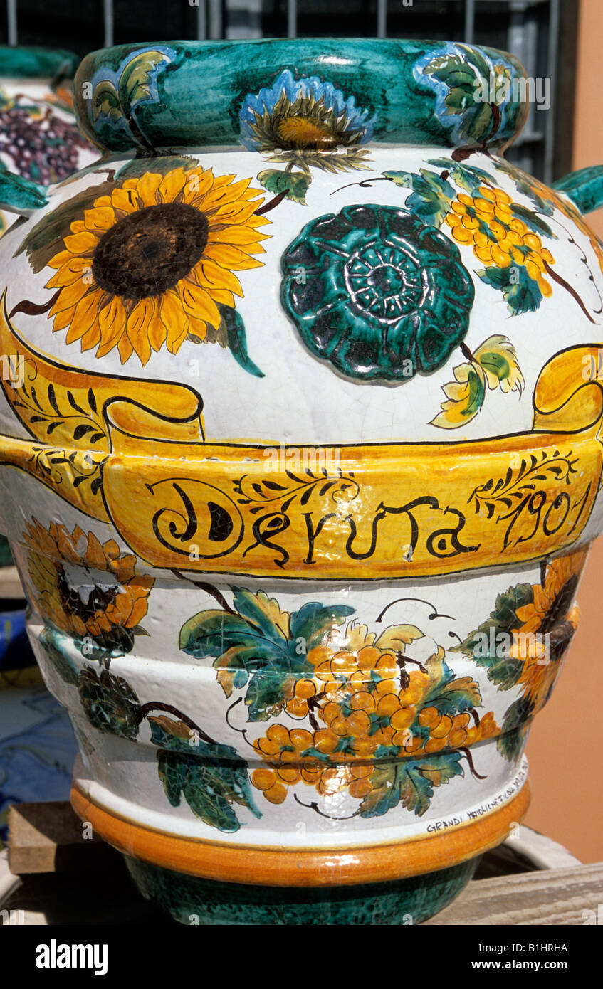 Deruta hi-res stock photography and images - Alamy