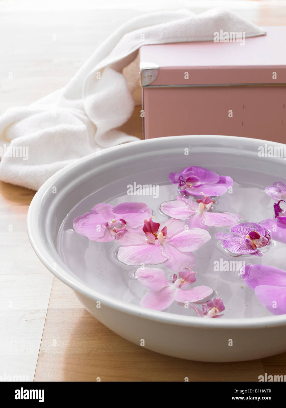 Washing foot bath wash hi-res stock photography and images - Alamy