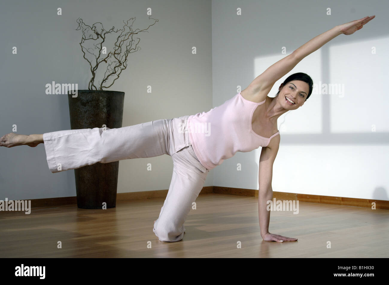 Fitness models doing exercises hi-res stock photography and images - Alamy