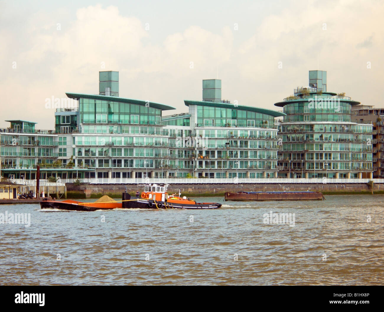 Modern Architecture along the Riverbank at Wapping River Thames London ...