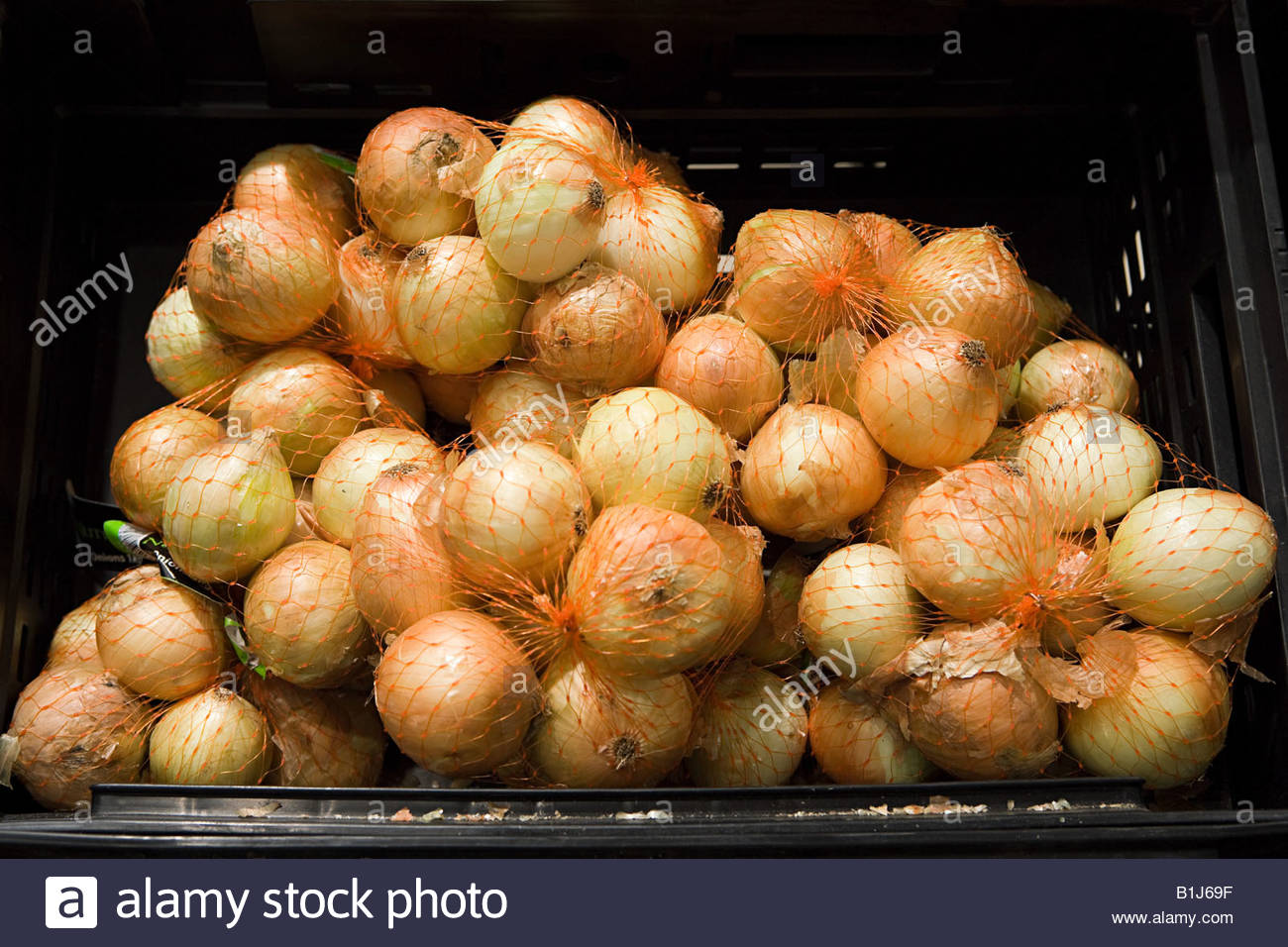 Bags Of Onions Stock Photos & Bags Of Onions Stock Images - Alamy