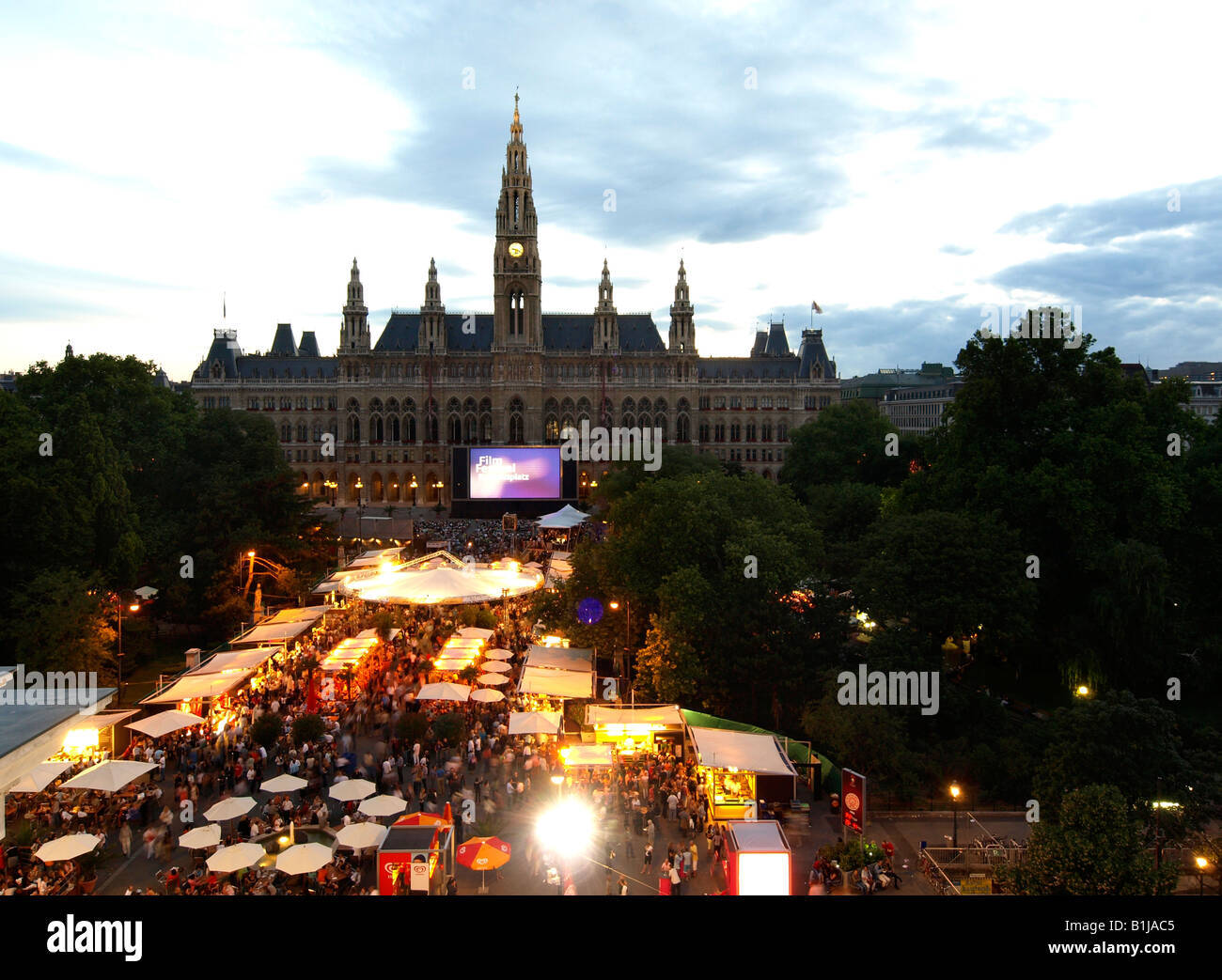Rathausplatz Film Festival High Resolution Stock Photography and Images ...