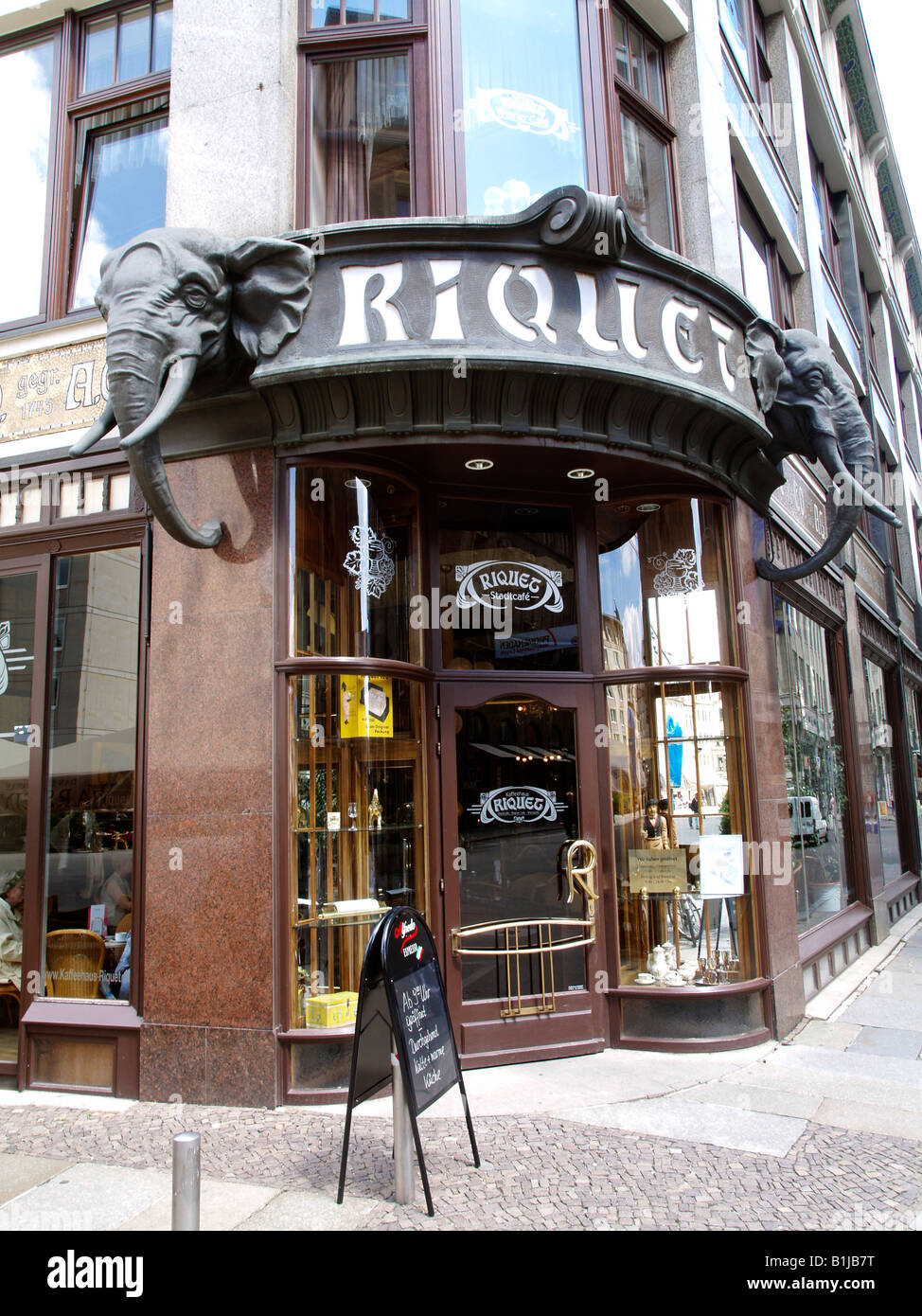 Cafe riquet hi-res stock photography and images - Alamy