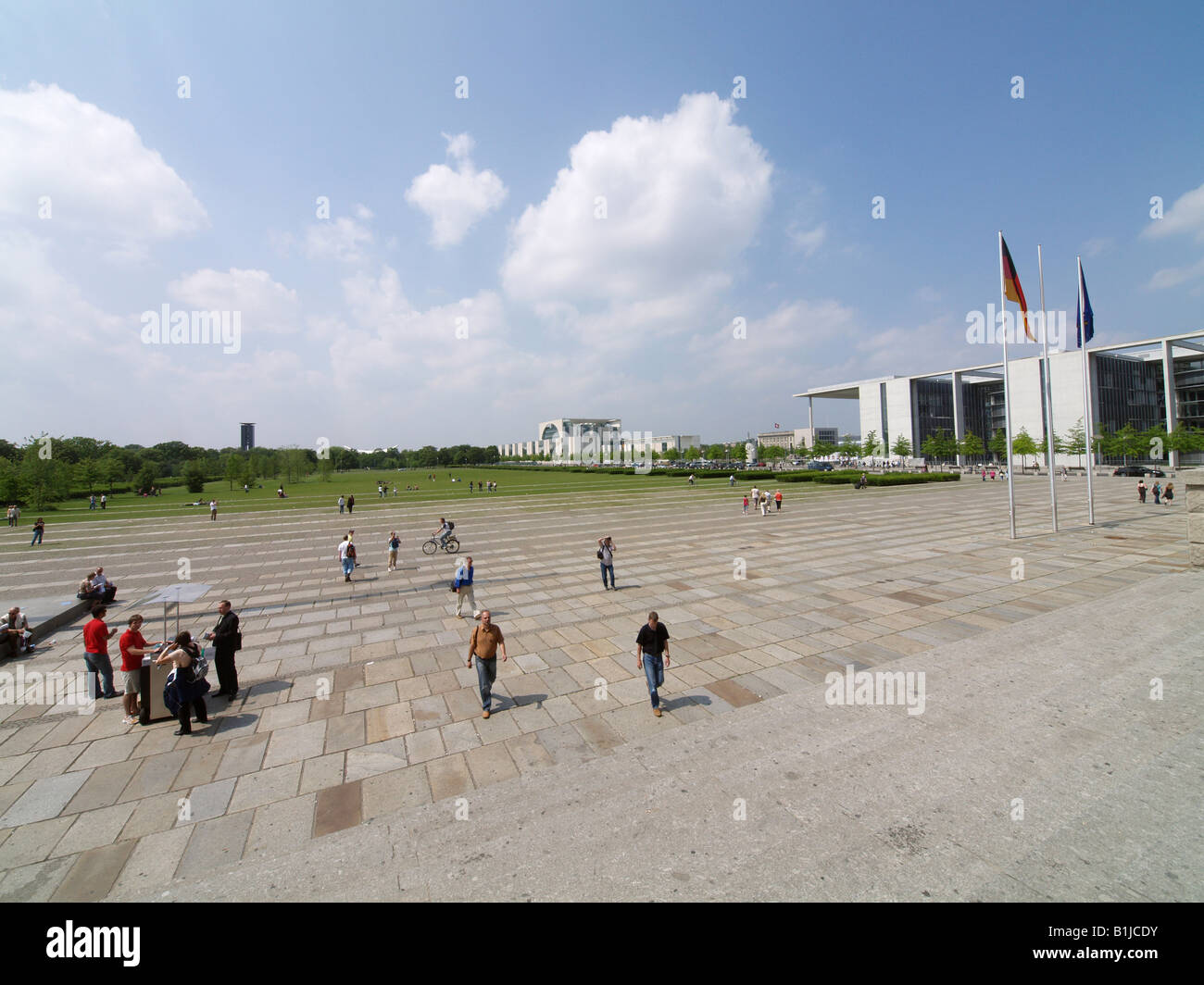 Platz der Republik, square in front of the German Parliament, view on ...
