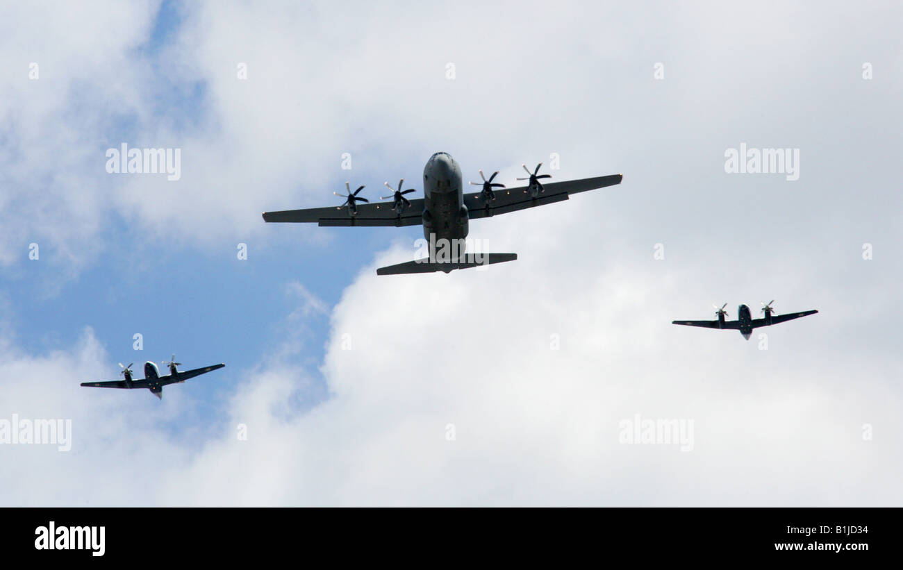 King birthday flypast hi-res stock photography and images - Alamy