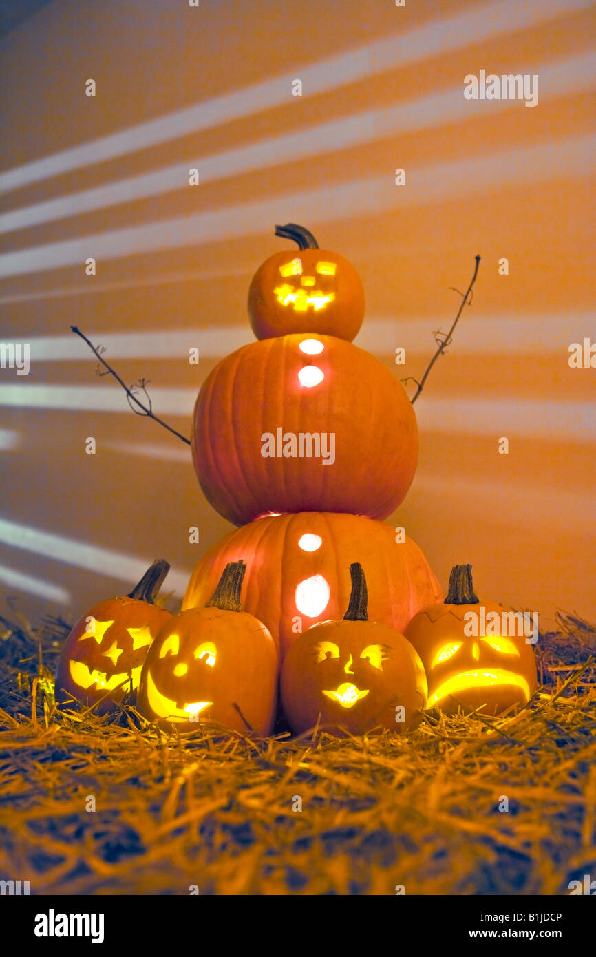 Lighted snowmen hi-res stock photography and images - Alamy