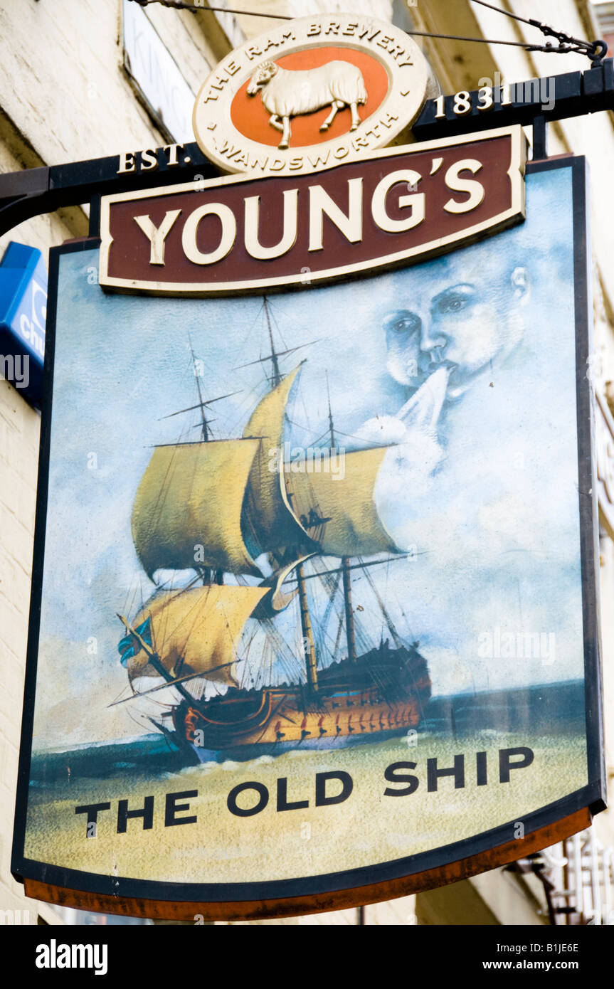 The ship pub sign hi-res stock photography and images - Alamy